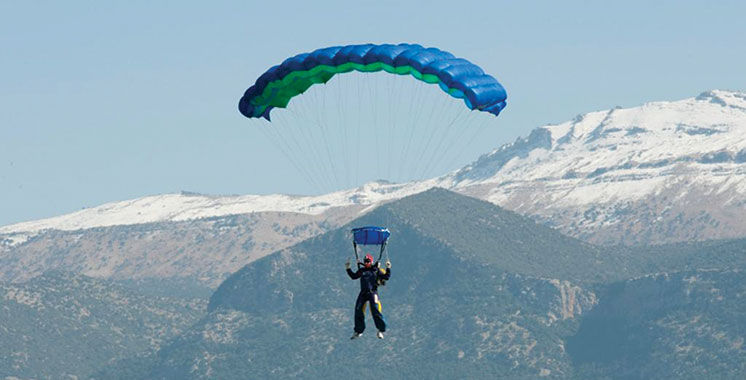 Béni Mellal accueille le Championnat international de parachutisme ...