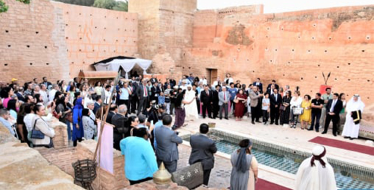 Une représentation théâtrale mettant en avant la valeur du site de ...