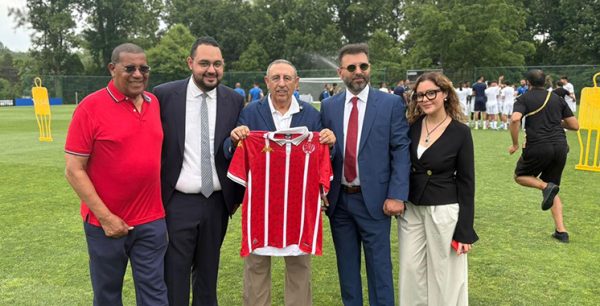 Youssef Amrani rend visite au WAC en camp d’entraînement aux États-Unis ...