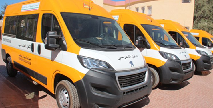 Province d’Ouezzane : Remise de 17 bus scolaires au profit des ...